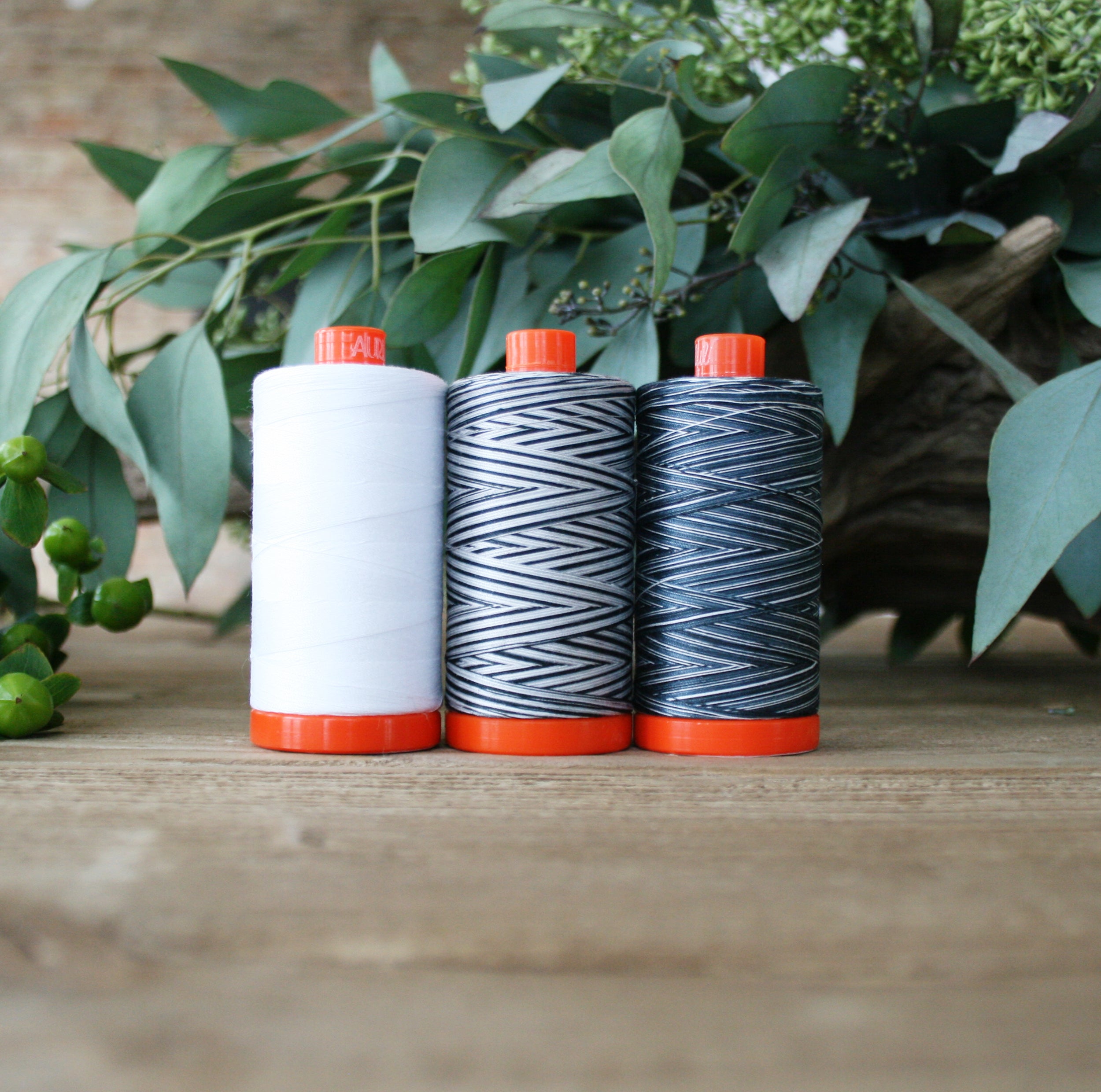 Spider Lily by Aurifil + PDF Pattern – Shop Aurifil - Official