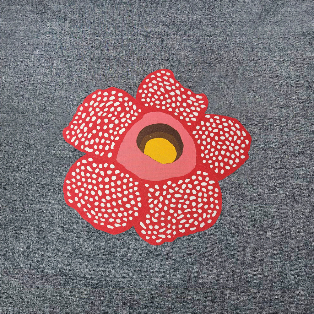 Stinking Corpse Lily by Aurifil + PDF Pattern – Shop Aurifil - Official